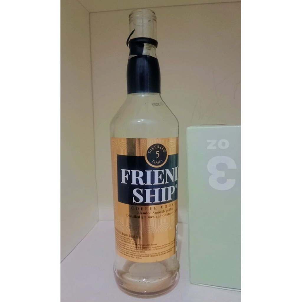 Jual botol bekas minuman | botol pajangan | botol unik | Shopee Indonesia