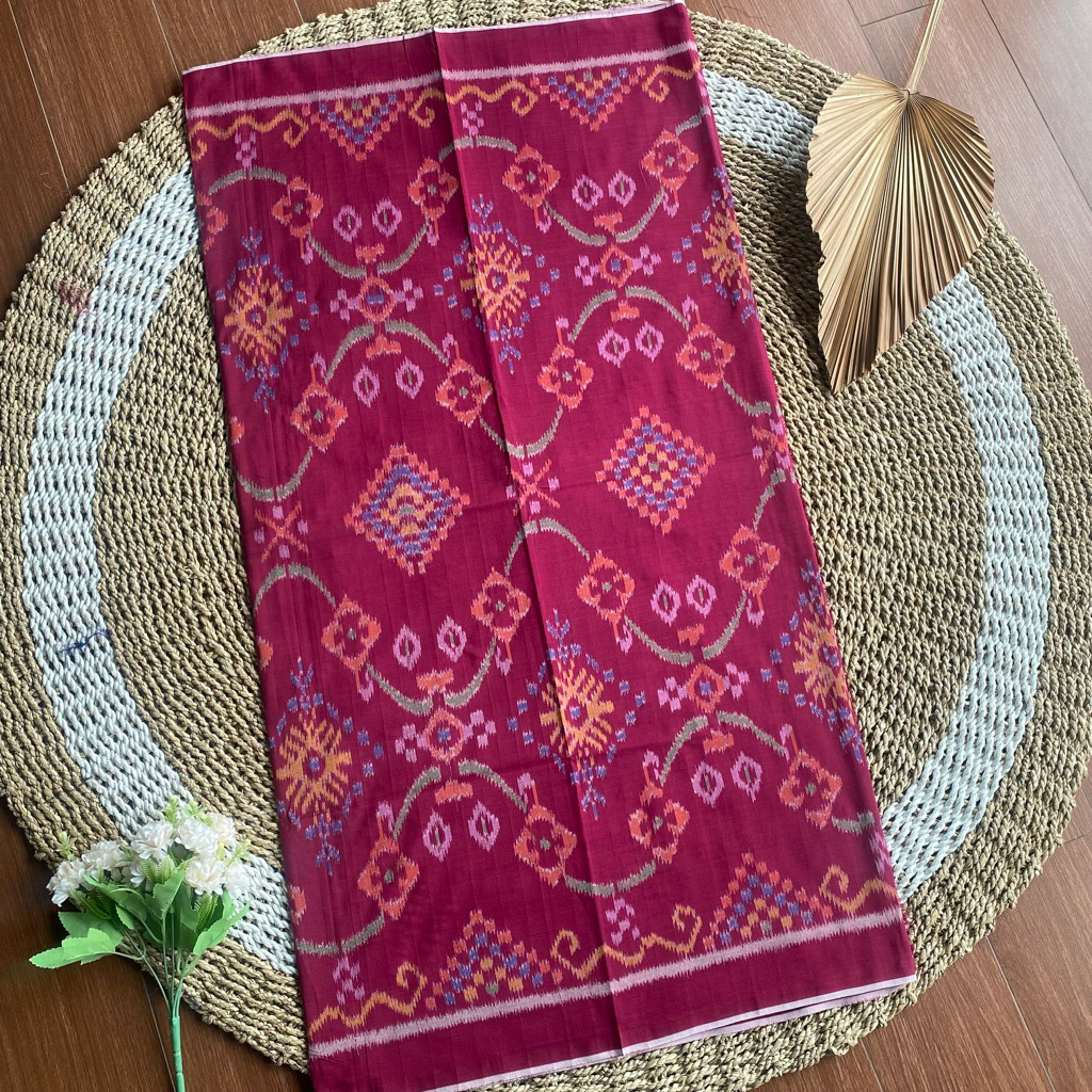 Jual KAIN TENUN ENDEK KHAS BALI MOTIF PATRA WAJIK MARUN GRINGSING ...