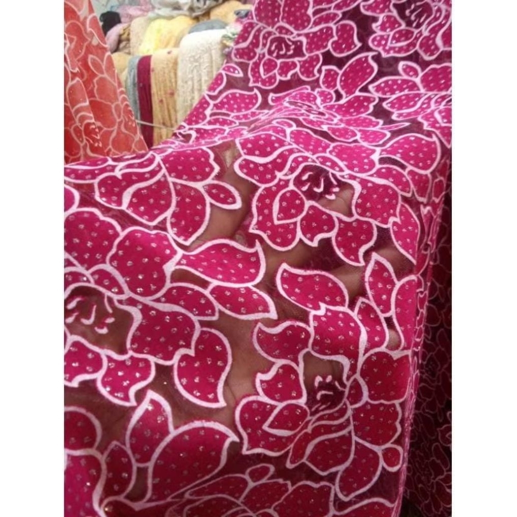 Jual BAHAN KAIN SETRU MOTIF BARU/BAHAN KEBAYA ORGANZA MOTIF MEWAH DAN ...