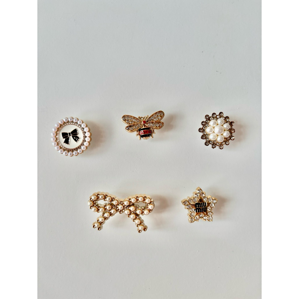 Jual Pin Beads Crocs Sandal | Shopee Indonesia