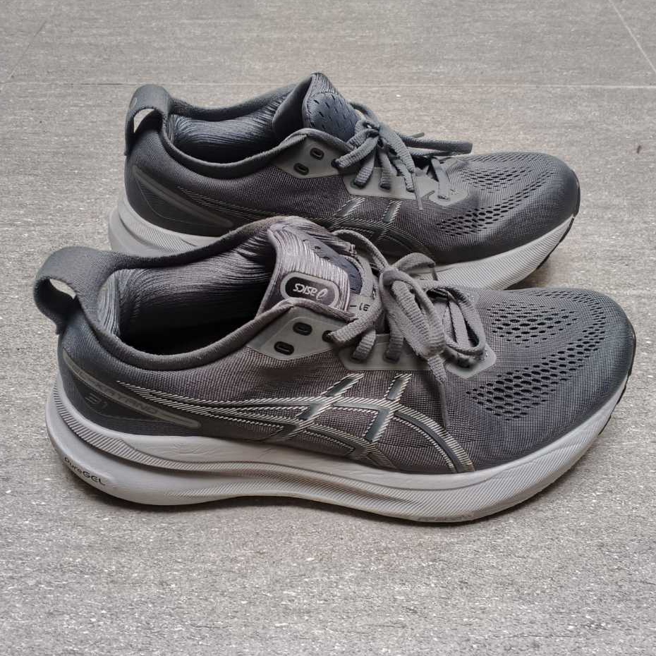 Jual Sepatu Running ASIC GEL KAYANO 31 Stell Grey uk. EUR 42 / 26.5cm ...