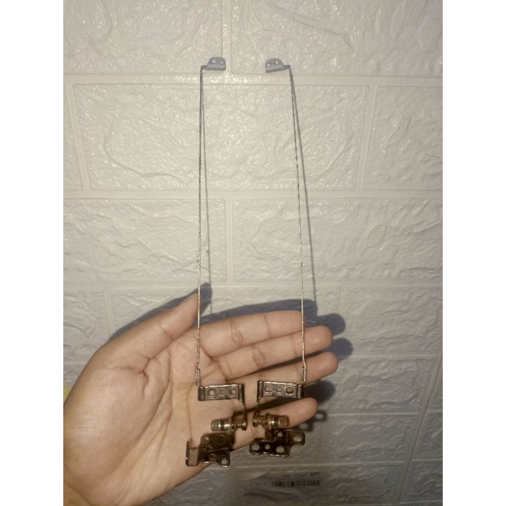 Jual Engsel laptop toshiba c800 c800d c805 c840 c845 l800 l80 | Shopee ...