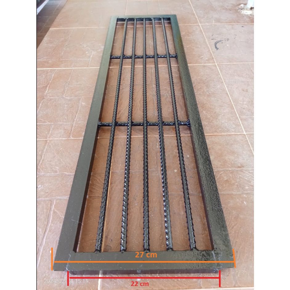 Jual GRIL PENUTUP SELOKAN/GOT BESI, KUAT UNTUK DI LINDAS MOBIL | Shopee ...
