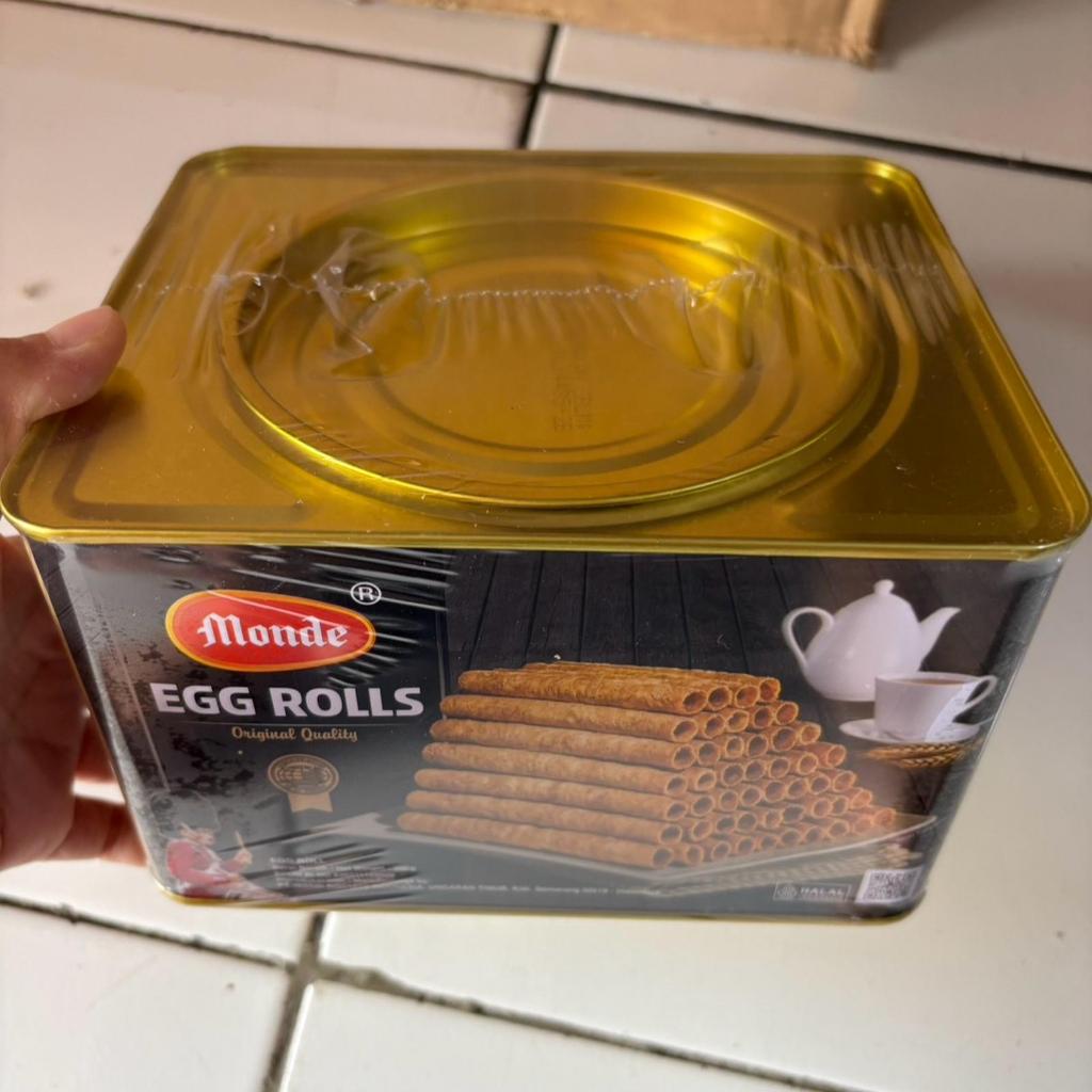 Jual Makanan Ringan Biskuit Hampers Lebaran Monde Egg Roll Kaleng 300g ...