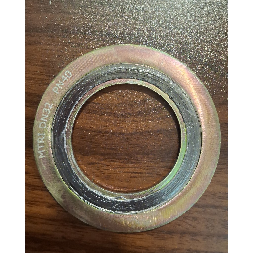 Jual Spiral Wound Gasket Filler Grafite DN32 PN40 Iner Outer ring ...