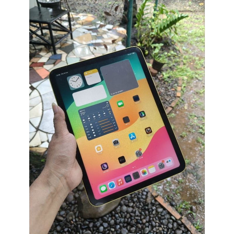 Jual IPAD 10 64GB Wifi Yellow Mulus Fullset | Shopee Indonesia