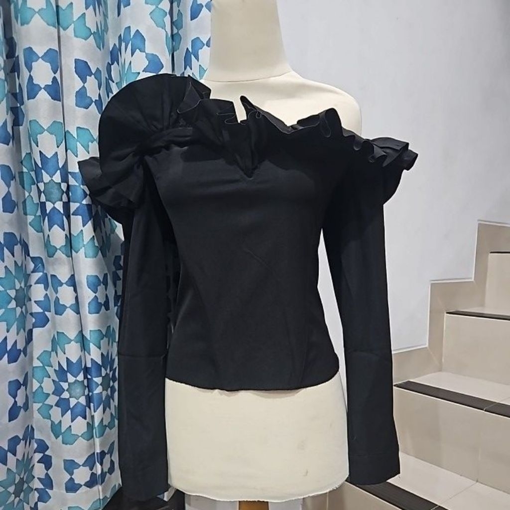 Jual Atasan Hitam L o l i t a | Shopee Indonesia