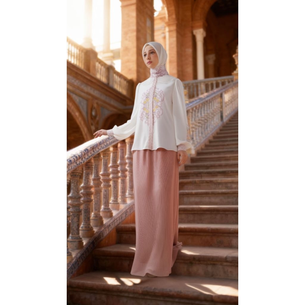 Jual MANDJHA Cellia blouse Raya By IVAN GUNAWAN - Busana Muslim Modest ...