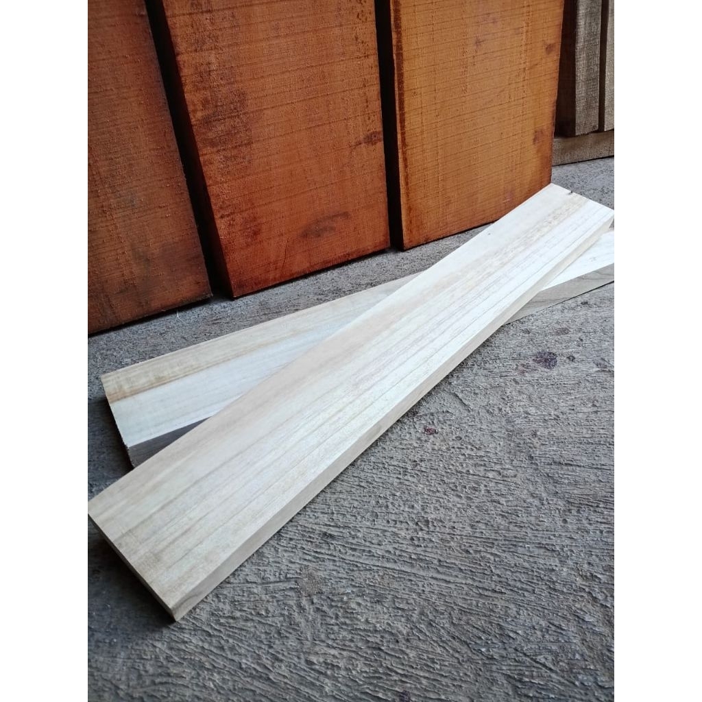 Jual Papan Kayu Manglid 2x10 – Finishing Halus, untuk kontruksi ...