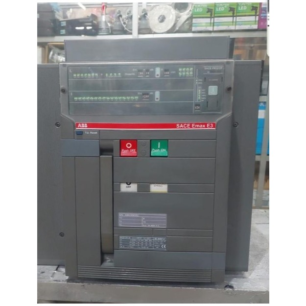 Jual ABB ACB(AIR CIRCIUT BREKER)SACE EMAX E3N 32 3200A 4P(R,S,T,N) 65kA ...