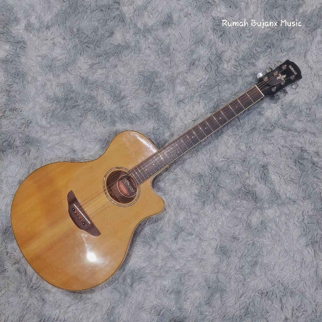 Jual GITAR YAMAHA APX 600 NATURAL SECOND ORIGINAL | Shopee Indonesia