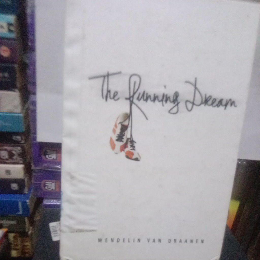 Jual wendelin van draanen The running dream | Shopee Indonesia