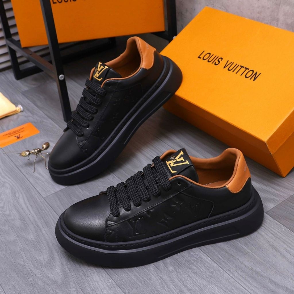 Jual SEPATU SNEAKERS LOUIS VUITTON PRIA DAN WANITA (UNISEX) | Shopee ...