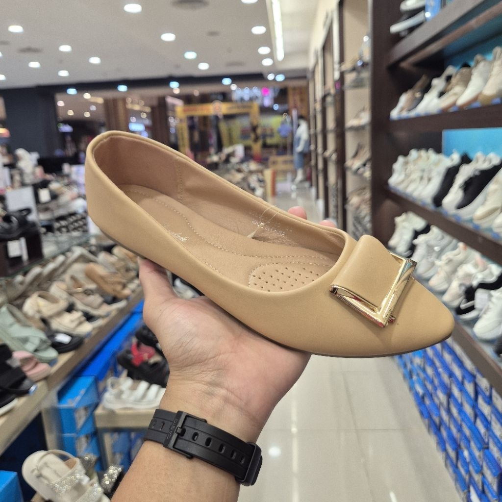 Jual YONGKI KOMALADI Sepatu flatshoes wanita banyak pilihan model dan ...