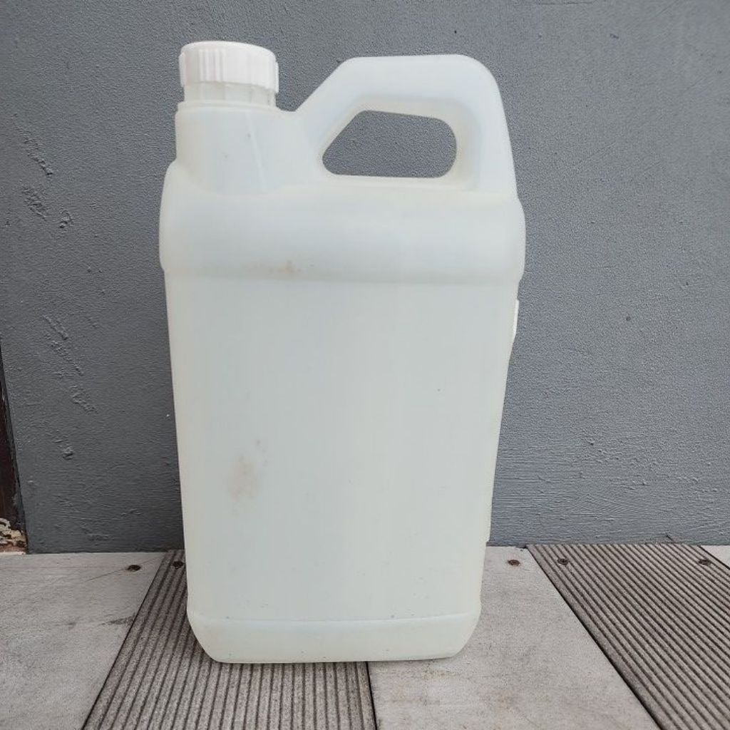 Jual Botol kosong bekas sabun 5 liter dirigen kosong | Shopee Indonesia