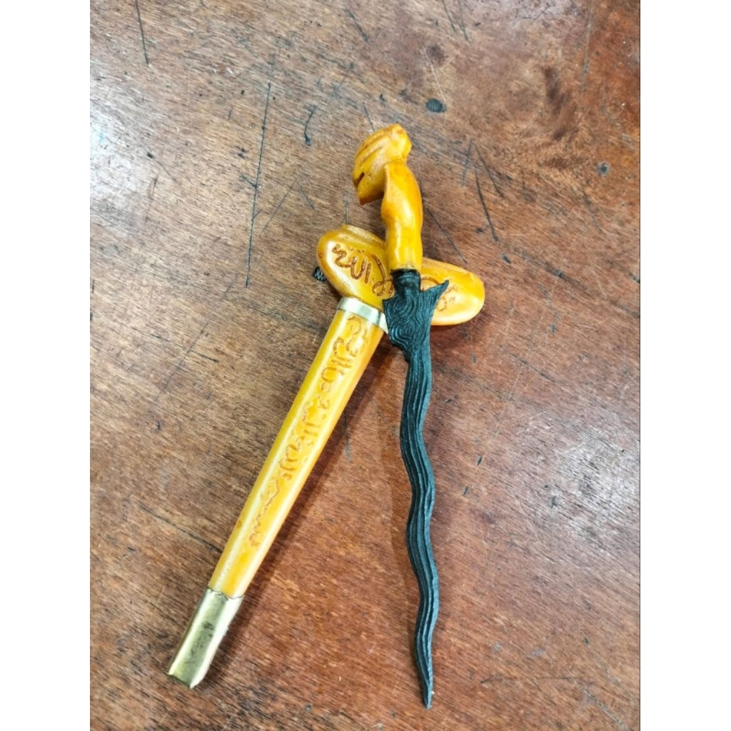 Jual koleksi keris wayang kuning/keris fiber wayang | Shopee Indonesia