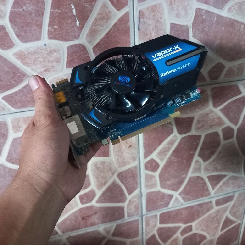 Jual vga card 1gb ddr5 128bit amd hd 5700 | Shopee Indonesia