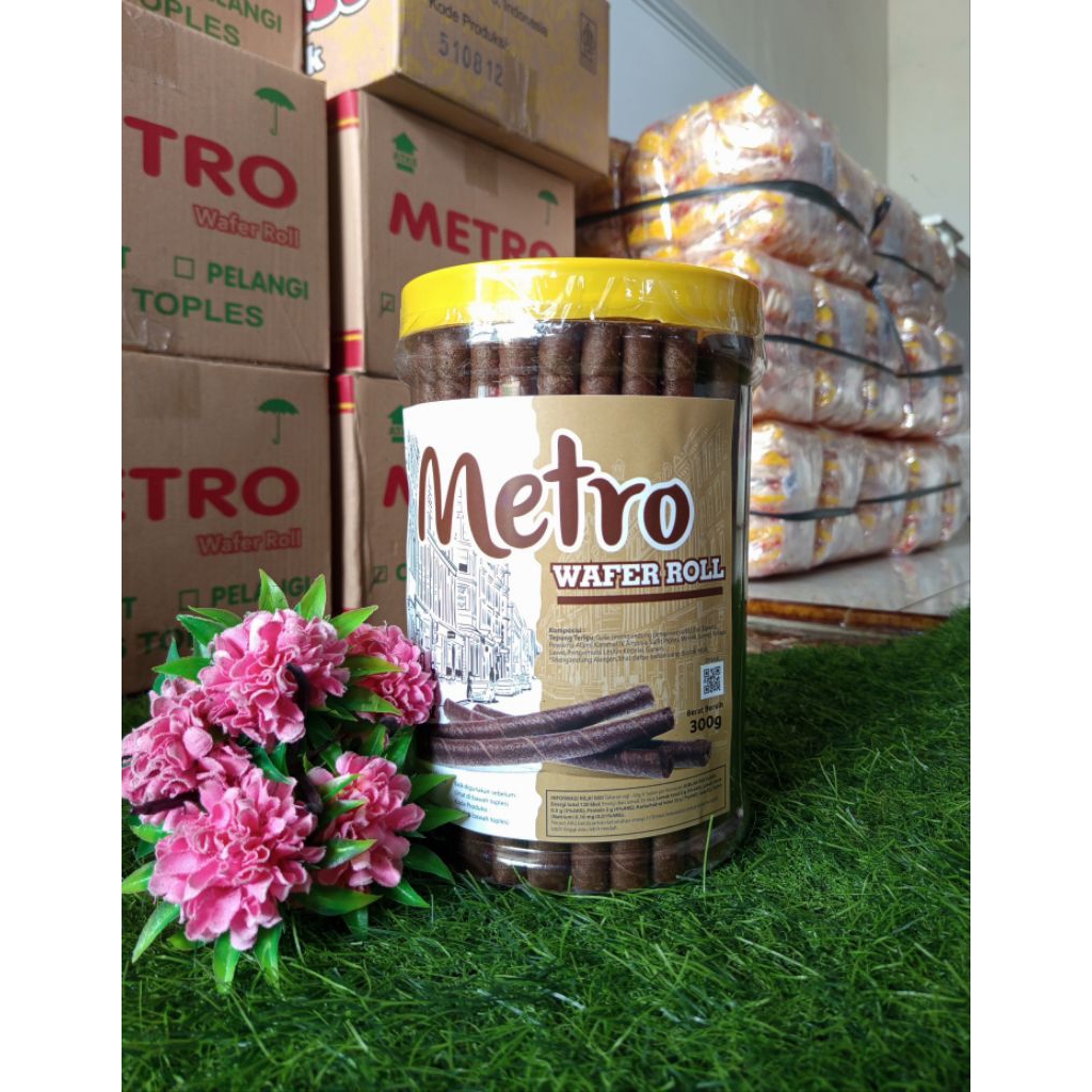 Jual ASTOR METRO BESAR | Metro wafer roll jumbo | kemasan 300 gr ...