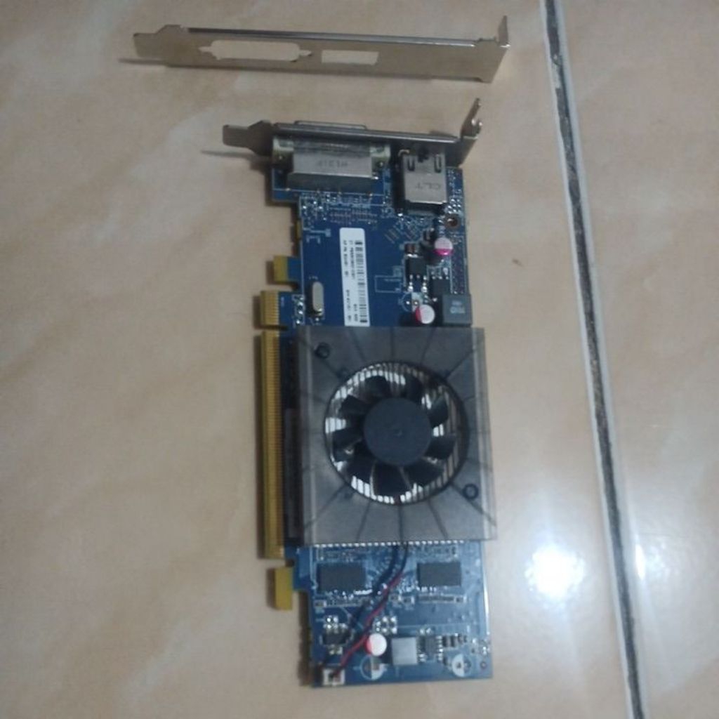 Jual vga amd radeon hd 6450 1gb low profil dan standard | Shopee Indonesia