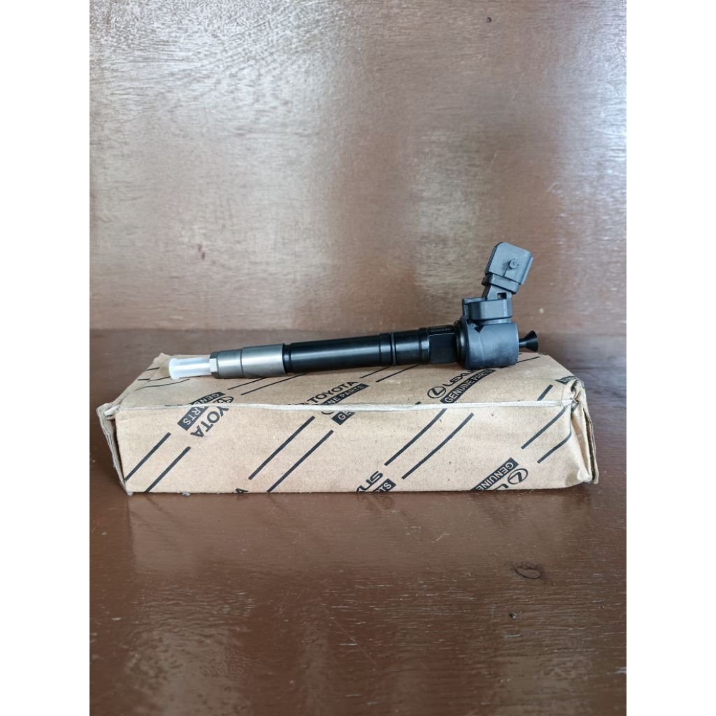 Jual INJECTOR TOYOTA INNOVA REBORN HILUX REVO FOTUNER 2GD PIN 6 THN ...