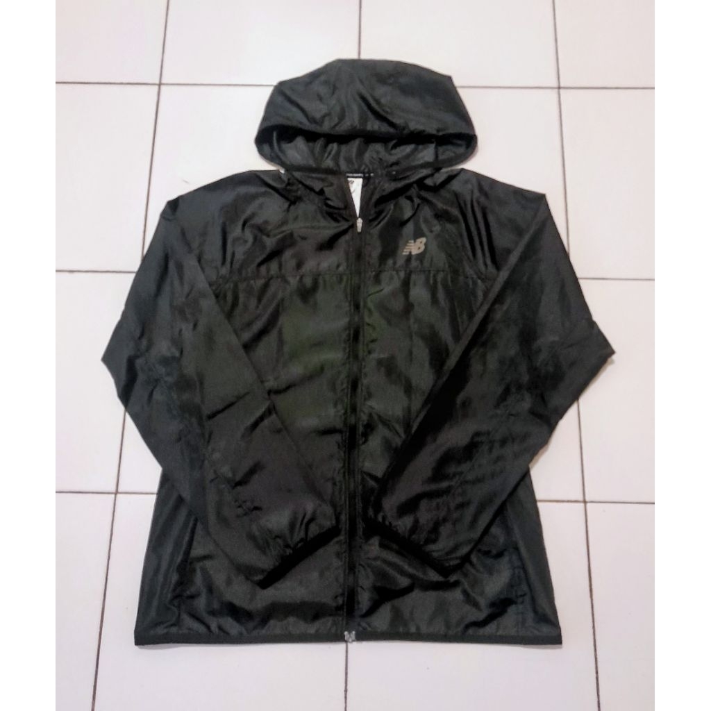 Jual Jaket Running N*B Women Original (Preloved) | Shopee Indonesia