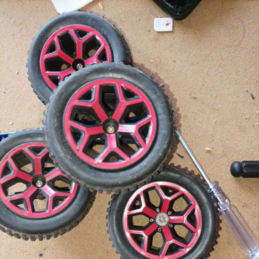 Jual Ban Depan belakang Mobil Remote RC 4WD SUV dan Offroad ukuran 1/14 ...