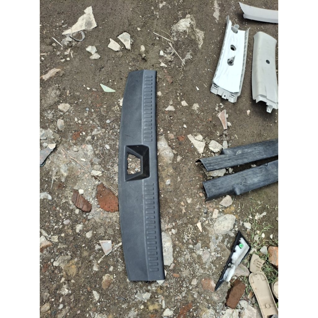 Jual Sill plate Belakang Bagasi Wuling Confero Formo | Shopee Indonesia