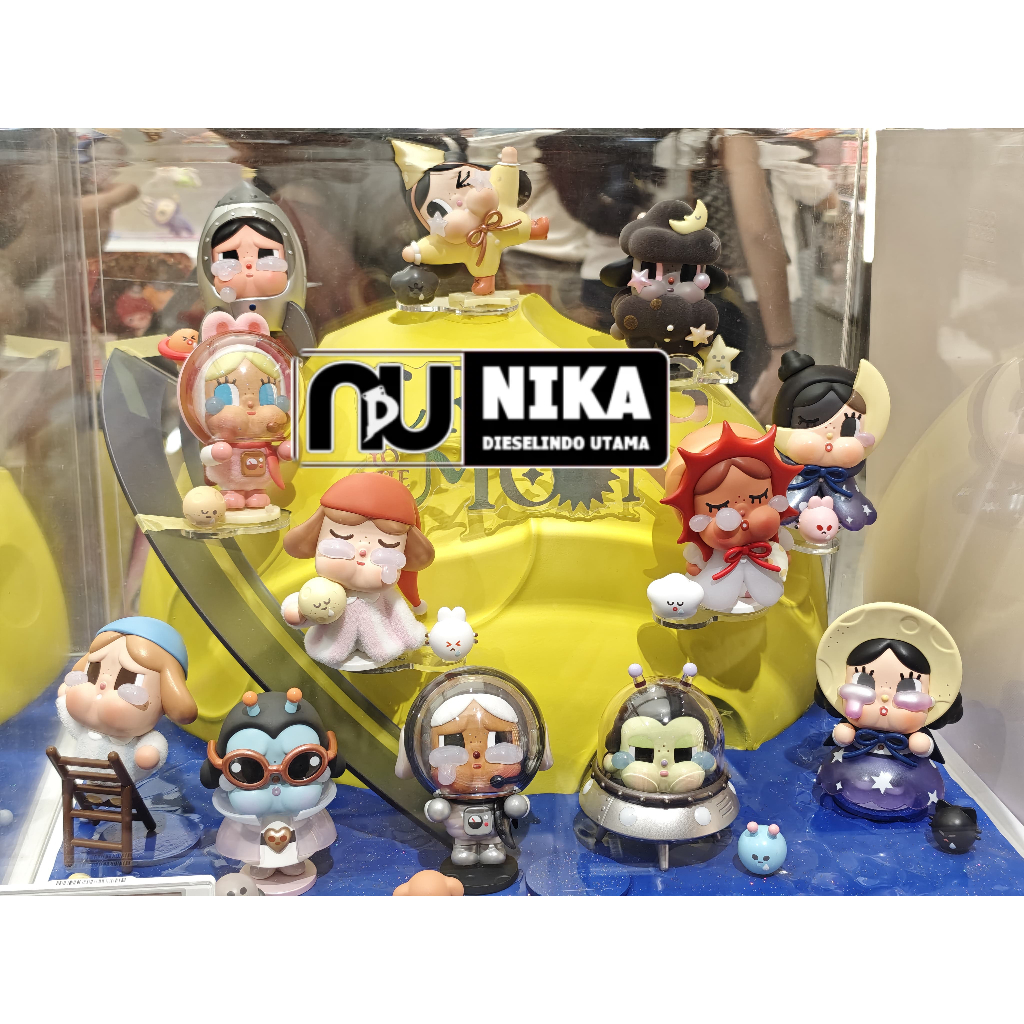 Jual CRYBABY CRY BABY CRYING TO THE MOON SERIES FIGURES FIGURE ...