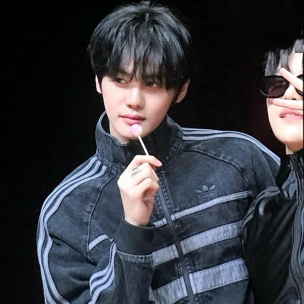 Jual STRIPE ADICOLOR FIRST DENIM TRACK JACKET | Shopee Indonesia