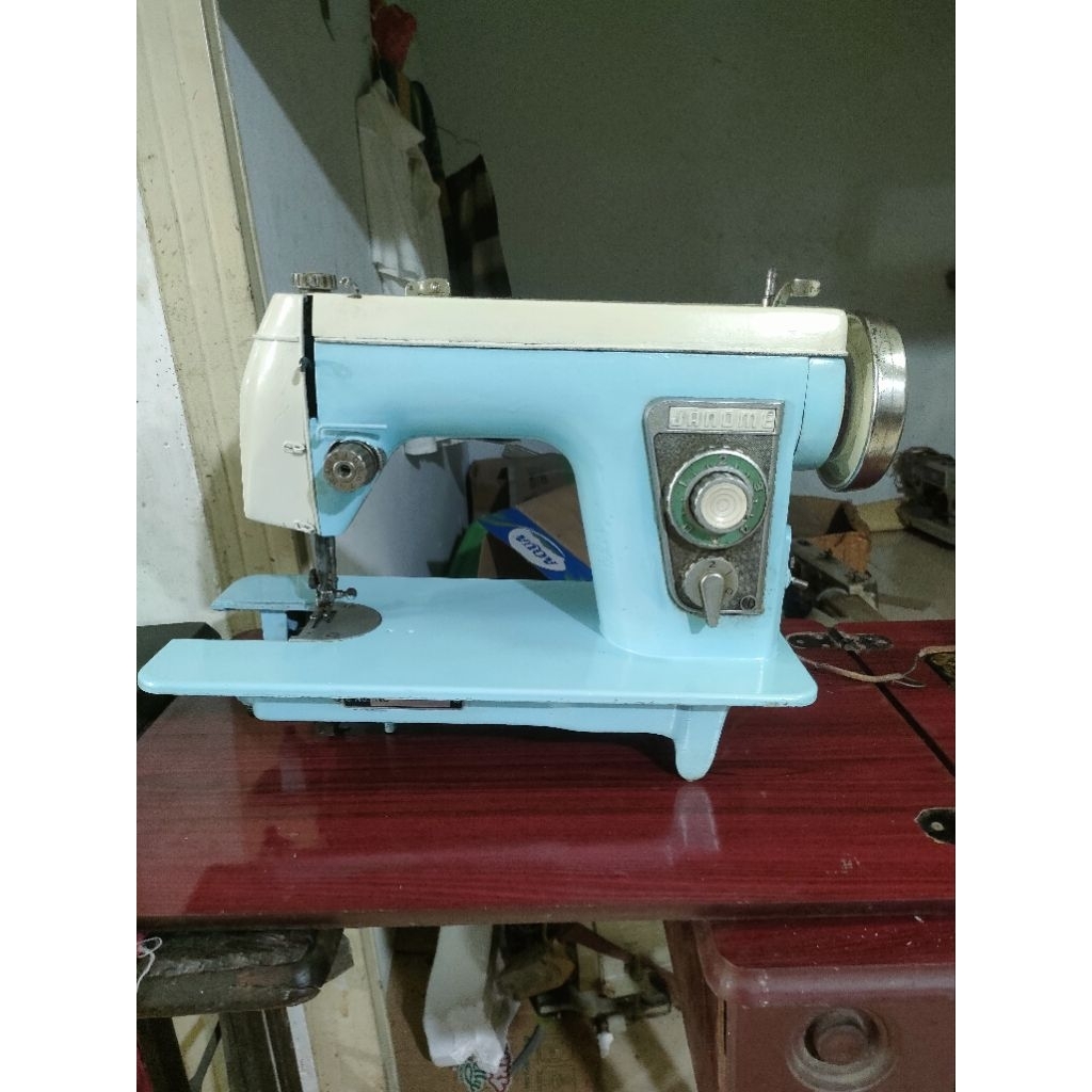 Jual mesin jahit JANOME engkel buat jahit lurus second mulus kondisi ...