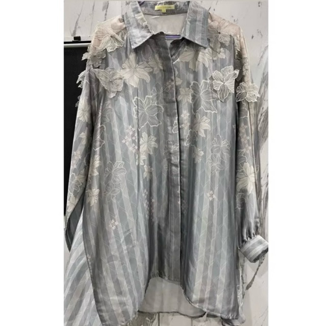 Jual Preloved hey local id levaughn precious blouse | Shopee Indonesia
