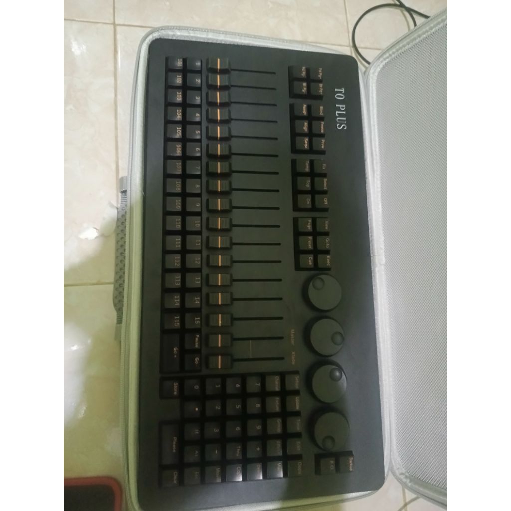 Jual GrandMA2 T0 Plus Lighting Console Profesional Compact DMX, setara dengan (command wing ...