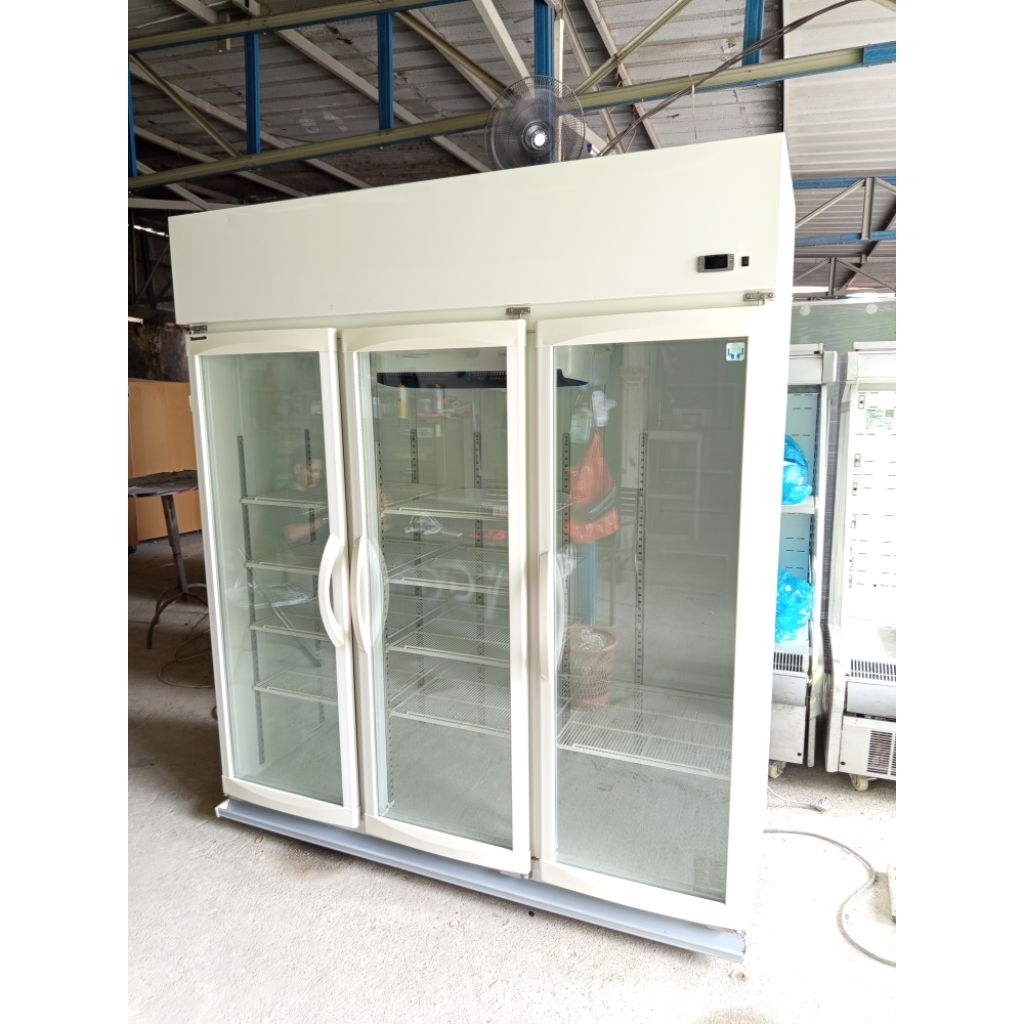 Jual SHOWCASE 3 PINTU MERK PANASONIC/CHILLER 3 PINTU BEKAS | Shopee ...