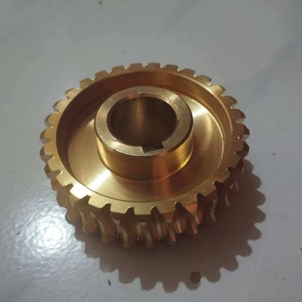 Jual GEAR KUNINGAN GEARBOX DAN ULIR BESI DALAM GEARBOX POTONG RUMPUT ...