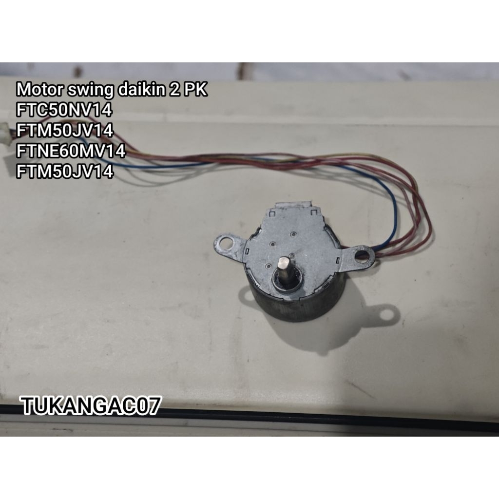 Jual Motor Swing dan daun Swing AC Daikin 2 PK -2,5 PK FTC50NV14 ...