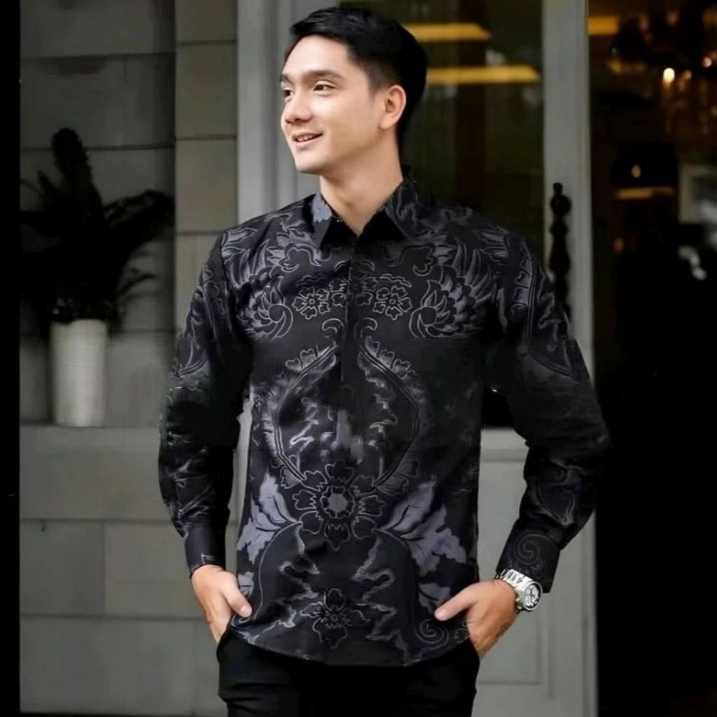 Jual Kemeja Batik Pria Hitam Lengan Panjang Size M L XL XXL Motif ...
