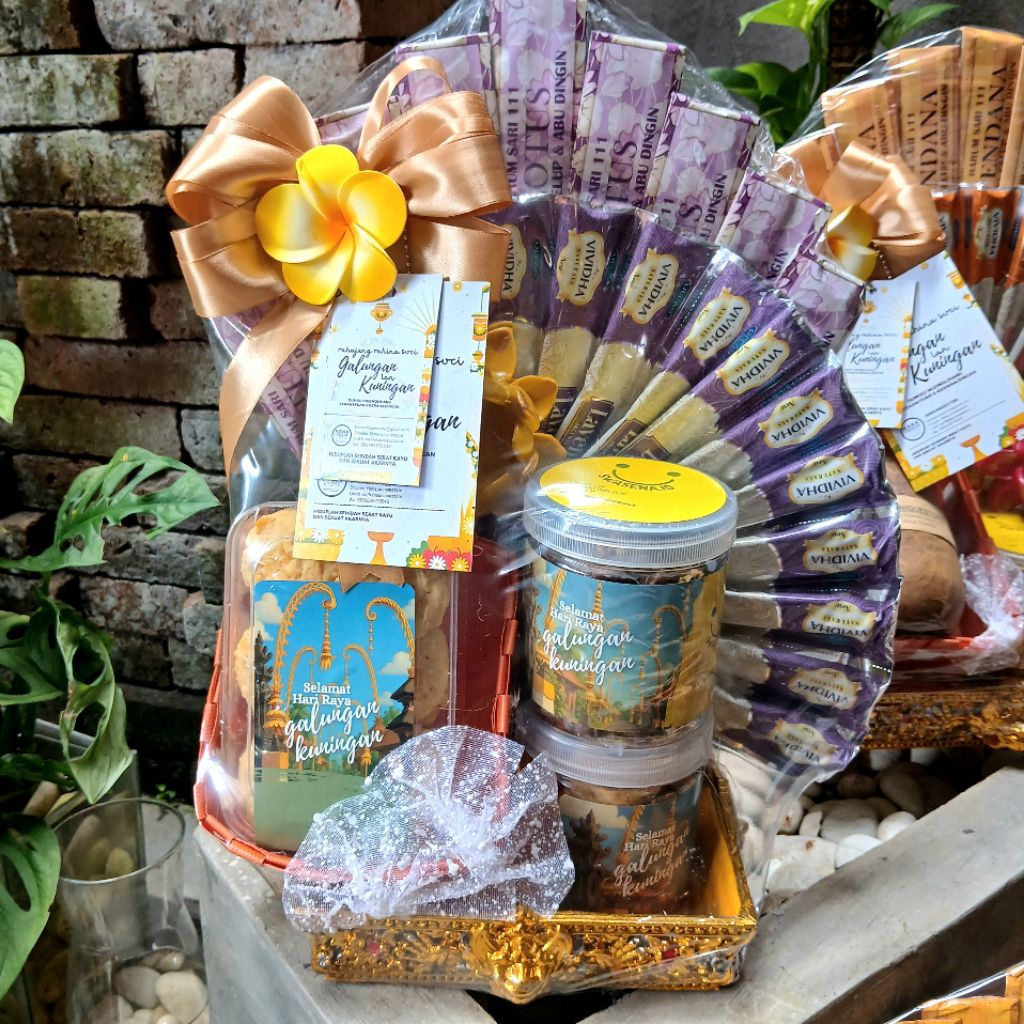Jual HAMPERS RAHINA - Hampers Galungan dan Kuningan Hampers Dupa ...
