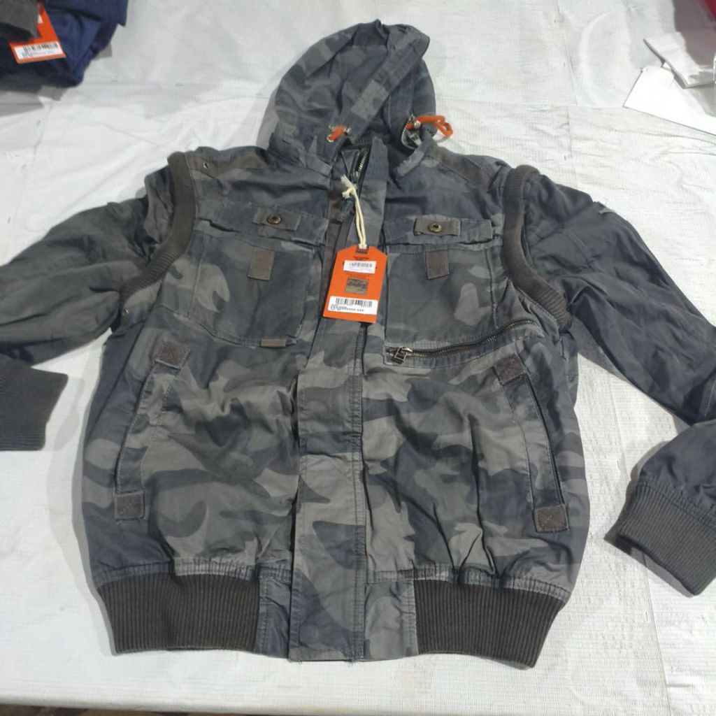 Jual jaket cardinal parasut original | Shopee Indonesia