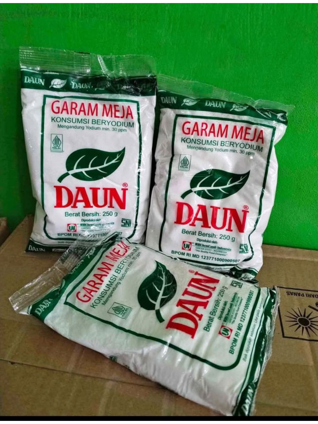 Jual GARAM DAUN 1 BALL (250 gram x 40 pcs) | Shopee Indonesia