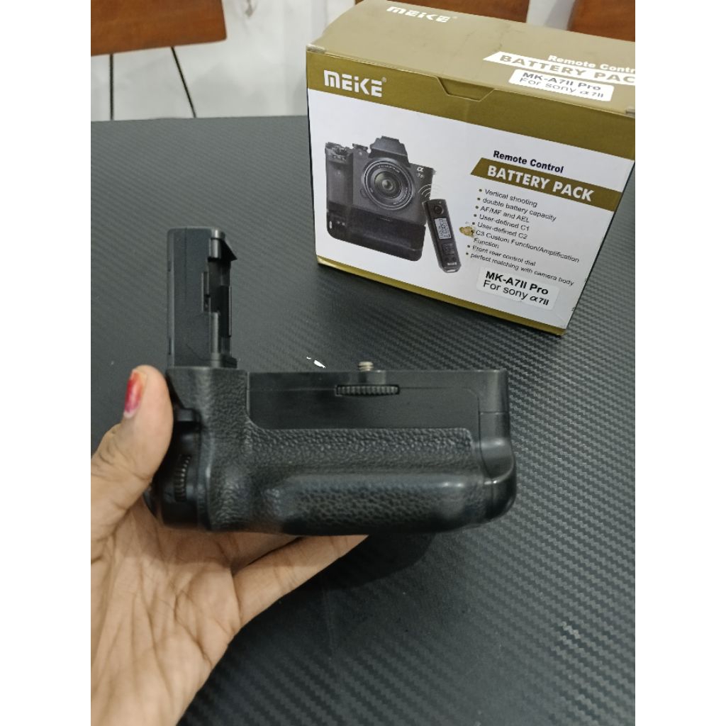 Jual BATTERY PACK BATTERY GRIP MEIKE FOR SONY A7II | Shopee Indonesia