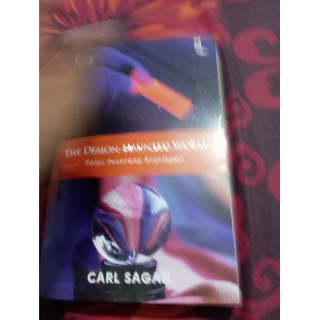 Jual Buku The Demon Haunted World Carl Sagan | Shopee Indonesia