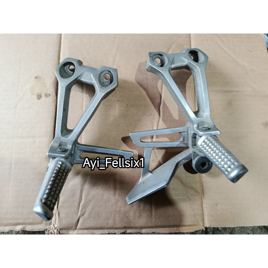 Jual footstep step belakang honda supra gtr 150r | Shopee Indonesia