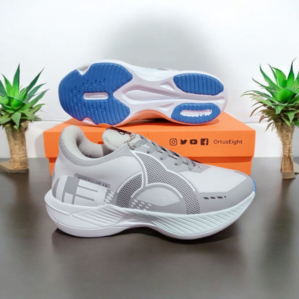 Jual Sepatu Sneakers Running Pria Wanita Sepatu OrtusEight Solar ...