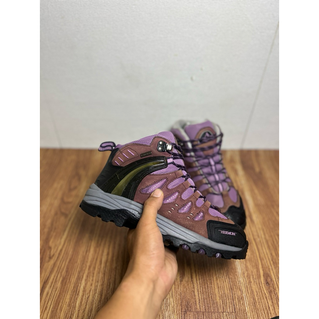 Jual Sepatu Gunung Second Terlengkap & Harga Terbaru Juni 2026 | Shopee ...