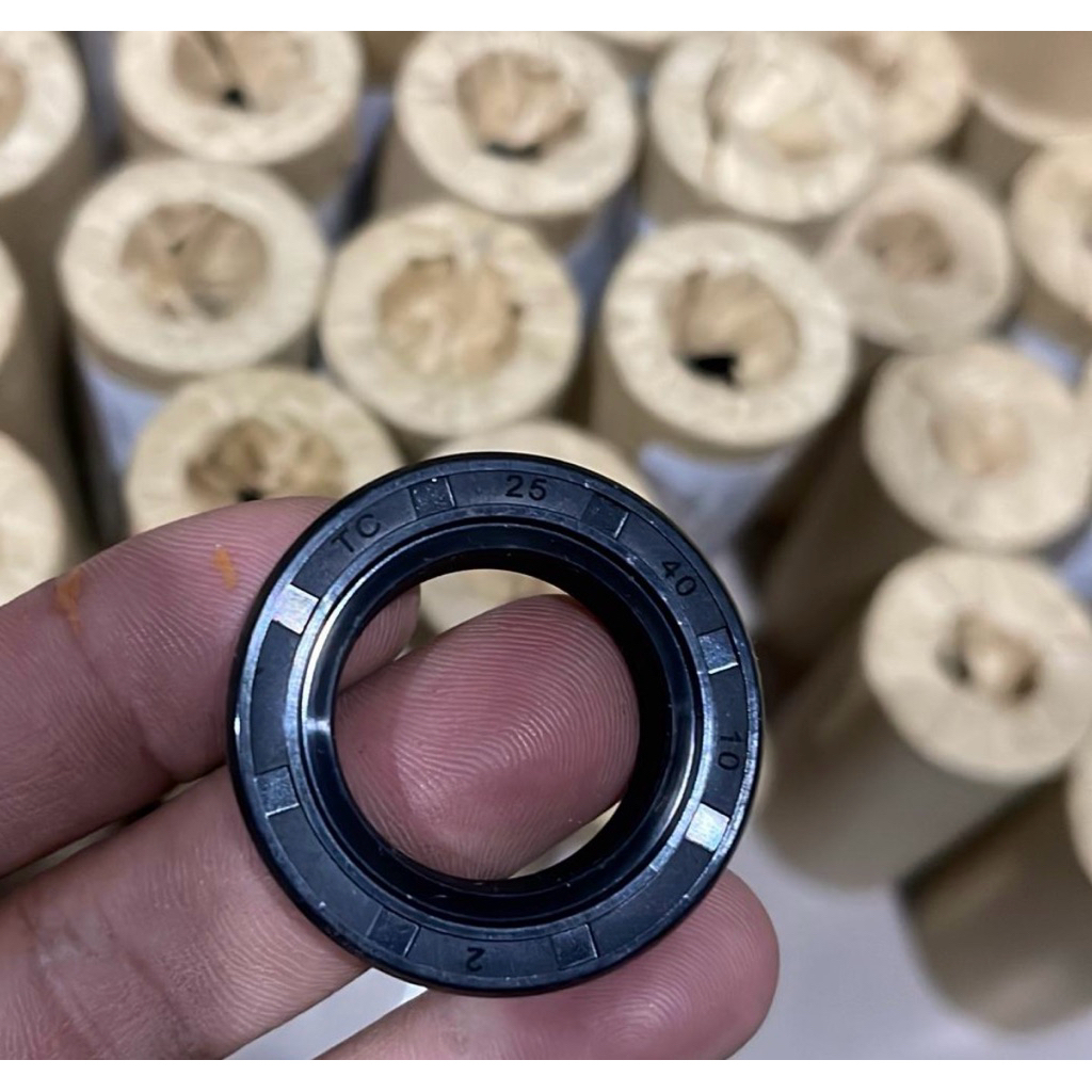 Jual oil seal TC 25.40.10/TC 25 40 10 made in Taiwan | Shopee Indonesia