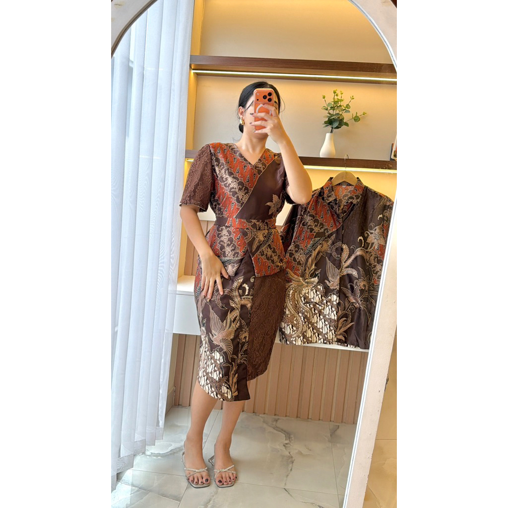 Jual COUPLE BATIK - SET MODERN BATIK NATAL | Shopee Indonesia
