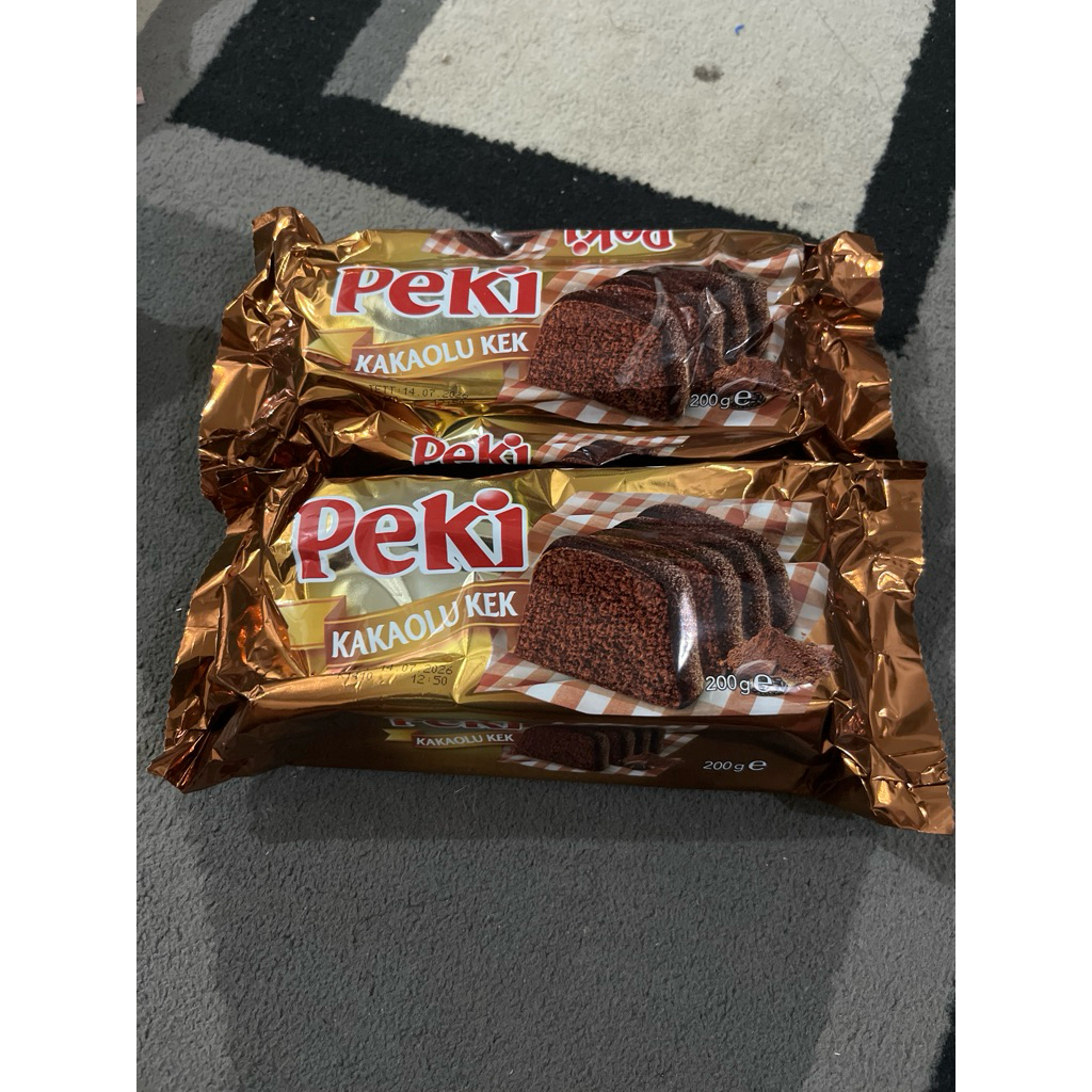 Jual adalah Peki Kakaolu Kek (kue kakao) dengan berat 200 gram ...