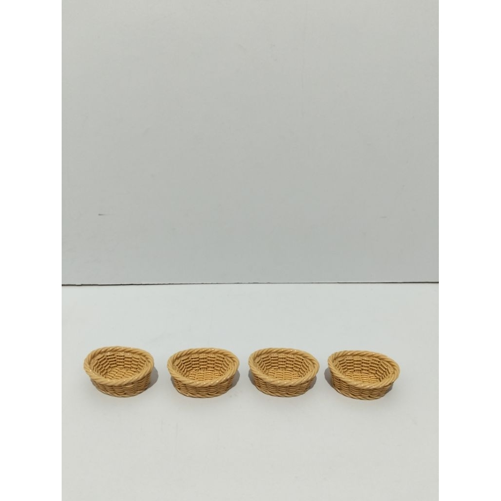 Jual Miniatur keranjang rotan oval bahan resin (size 3cm) untuk ...