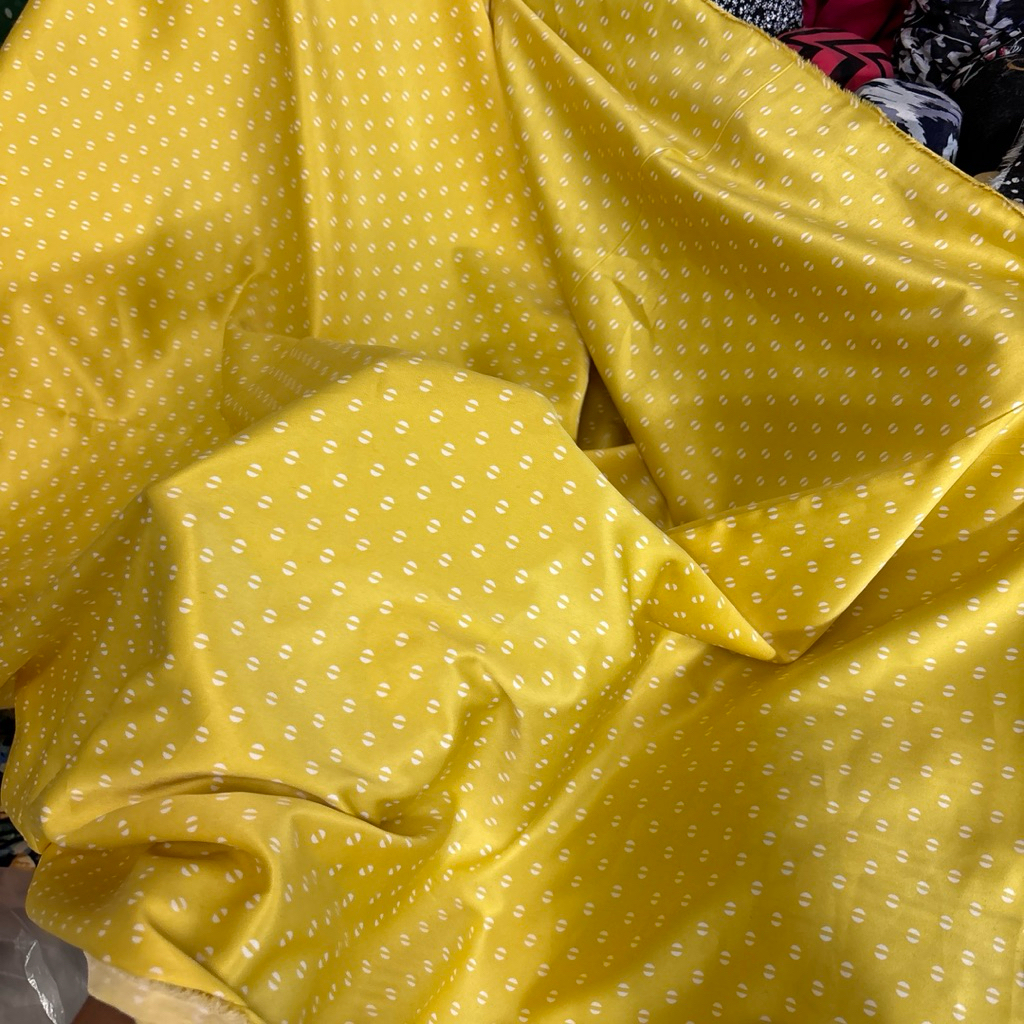 Jual Kain Satin Silk Motif Premium - kain silk motif - kain bahan motif ...