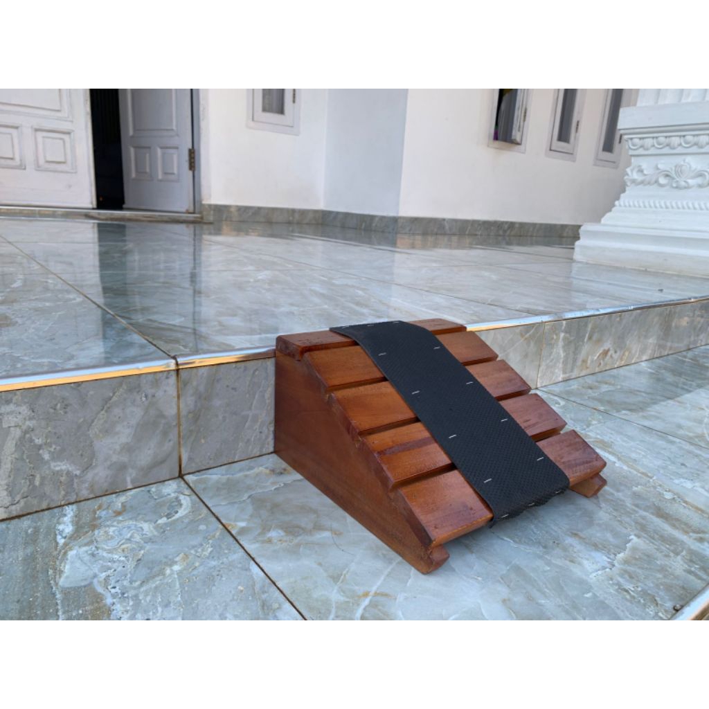 Jual Papan Tanjakan TANGGA (LAPIS KARET,) NAIKAN Sepeda Motor Kayu ...